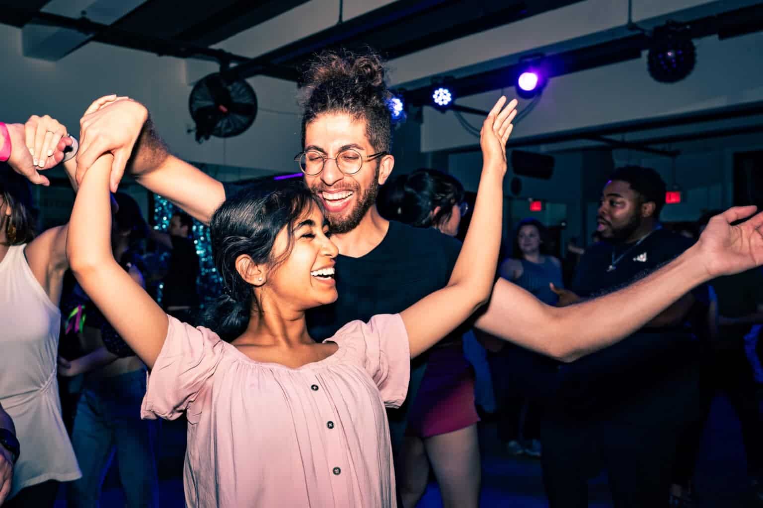 West Coast Swing Classes in NYC – Modern Swing Dance Lessons (Beginner ...